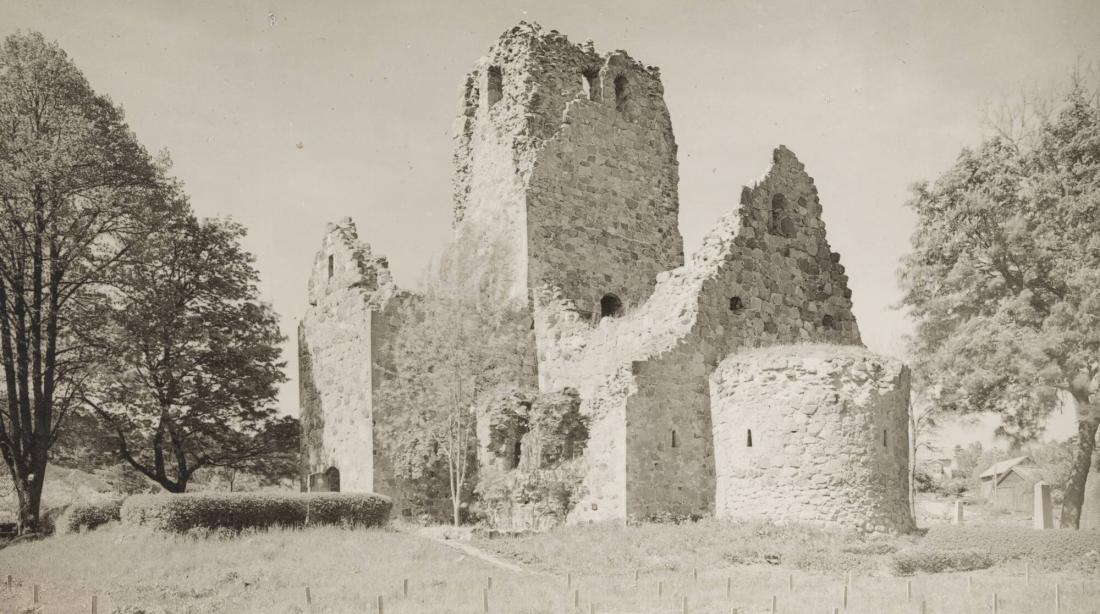 Sigtuna S:t Olofs ruin – All Artworks – Moderna Museet